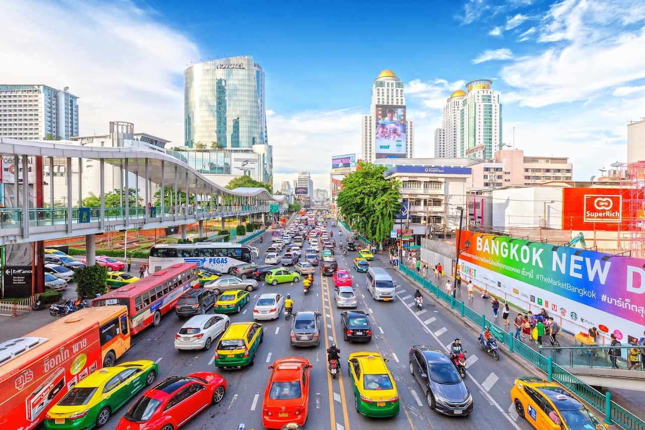 Where To Stay in Bangkok? 6 Best Areas & Places to Stay + Avoid!