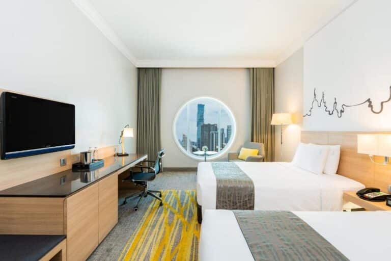 Where To Stay in Bangkok? 6 Best Areas & Places to Stay + Avoid!